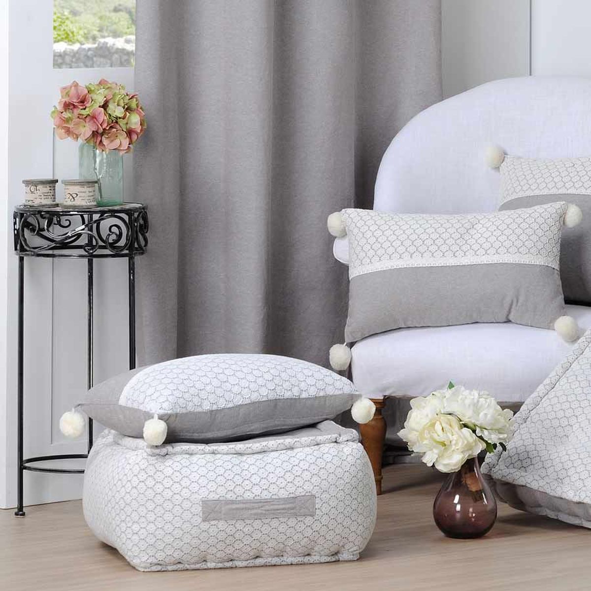 Coussin Pouf en coton 40 x 40 x 30 cm - Eliane Gris